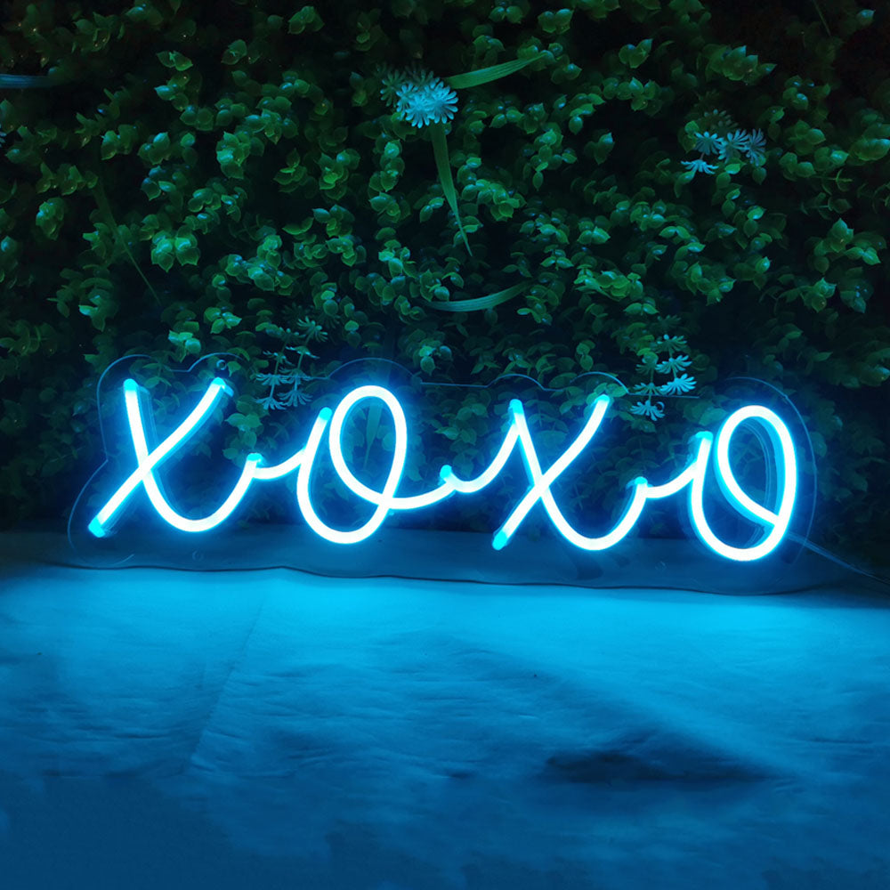 XOXO LED Neon Sign - Mini Neon Sign – GeekerCreate
