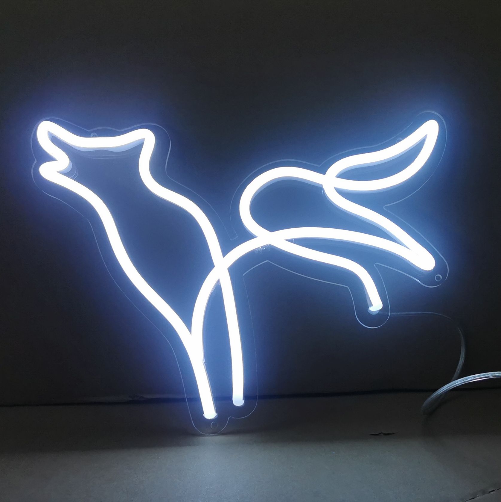 The Wolf LED Neon Sign - Mini Neon Sign – GeekerCreate